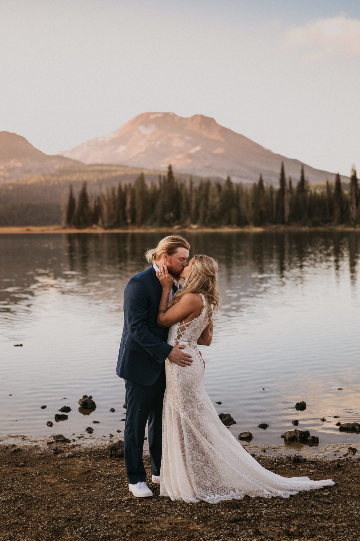 Complete Guide on How to Elope in Oregon in 2024 & 2025